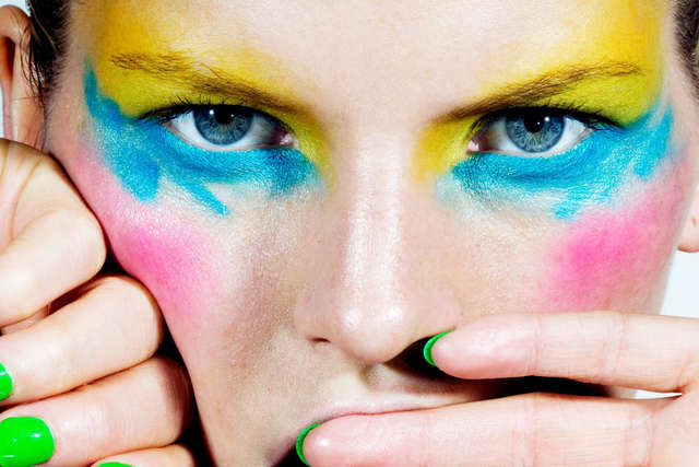 Kenneth Willardt | Beauty sitting #11 (2008) | Available for Sale | Artsy