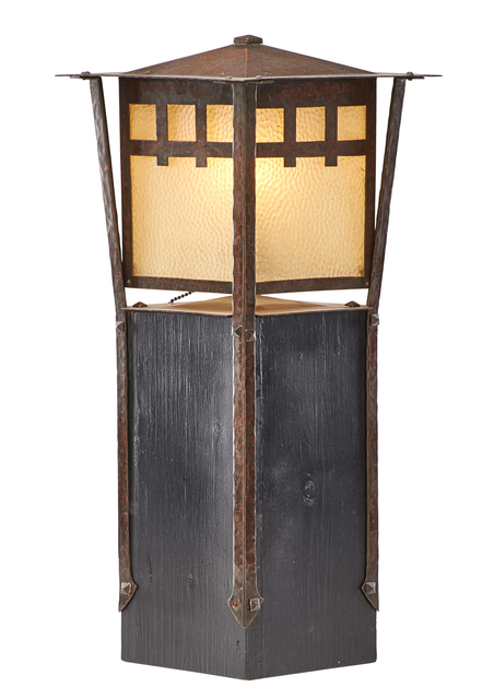 Gustav Stickley | Newel post lamp | Artsy