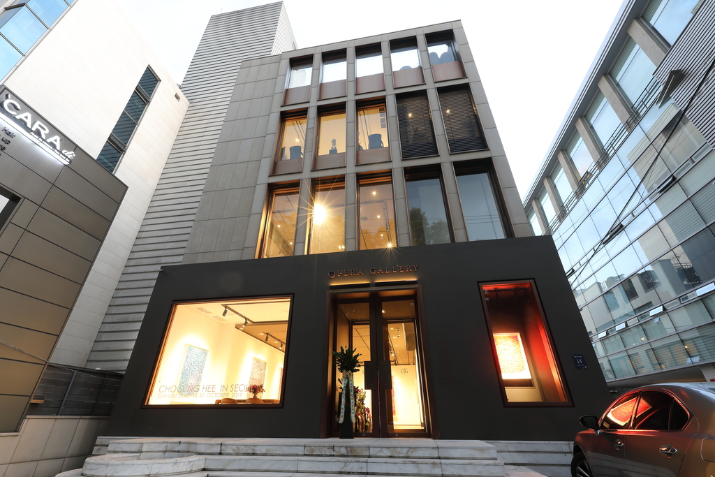 Cho Sung-Hee in Seoul | Opera Gallery | Artsy