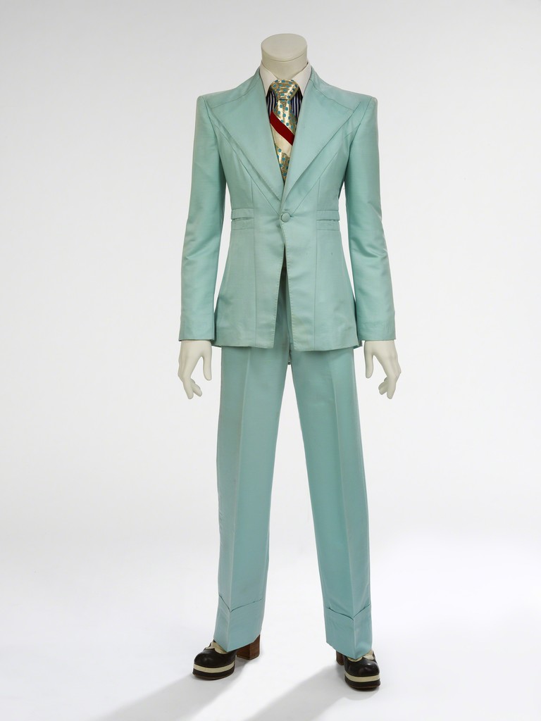 David Bowie | Ice-blue suit. Designed by Freddie Burretti for the 'Life ...