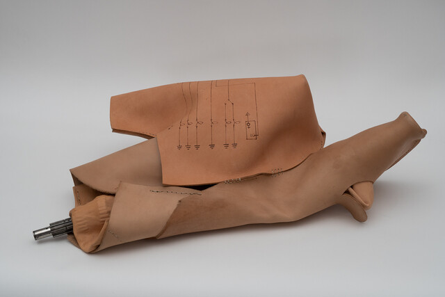 Dan Devine - 1 Artwork, Bio & Shows on Artsy